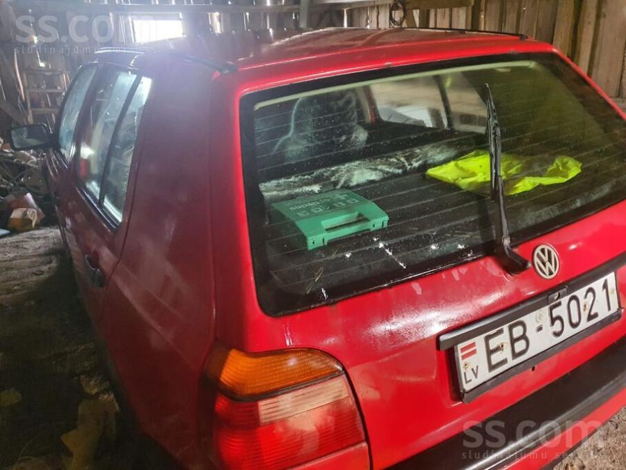 Красный Фольксваген Golf 1 1992 в Мадона, объемом двигателя 1.40 л и пробегом 0 тыс. км за 420 €, фото 4 на AUTOMOTO.COM.LV
