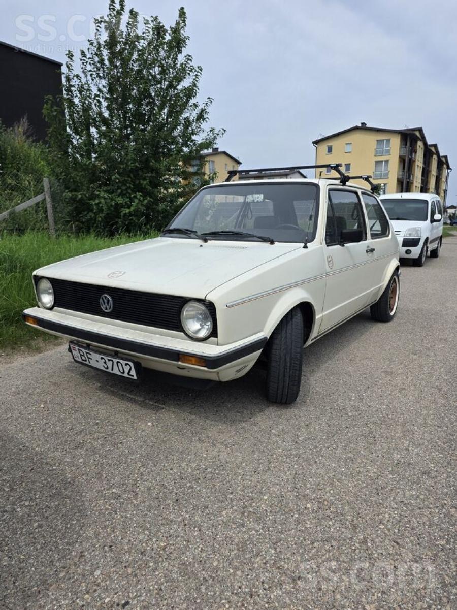 Белый Фольксваген Golf 1 1983 в Рига, объемом двигателя 1.60 л и пробегом 202 тыс. км за 3800 €, фото 8 на AUTOMOTO.COM.LV