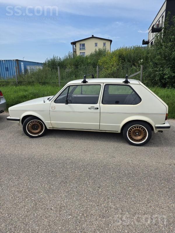 Белый Фольксваген Golf 1 1983 в Рига, объемом двигателя 1.60 л и пробегом 202 тыс. км за 3800 €, фото 8 на AUTOMOTO.COM.LV
