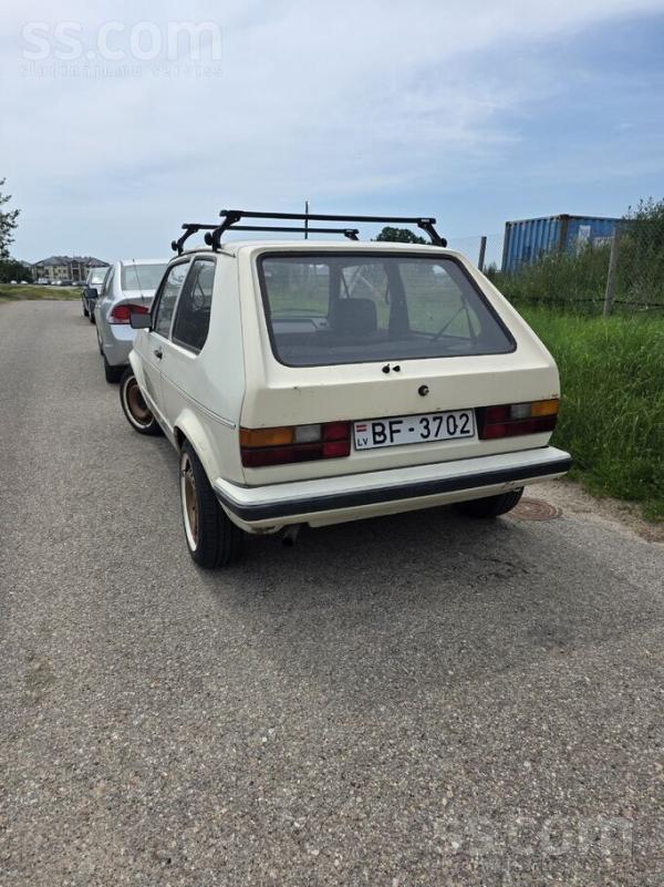 Белый Фольксваген Golf 1 1983 в Рига, объемом двигателя 1.60 л и пробегом 202 тыс. км за 3800 €, фото 9 на AUTOMOTO.COM.LV