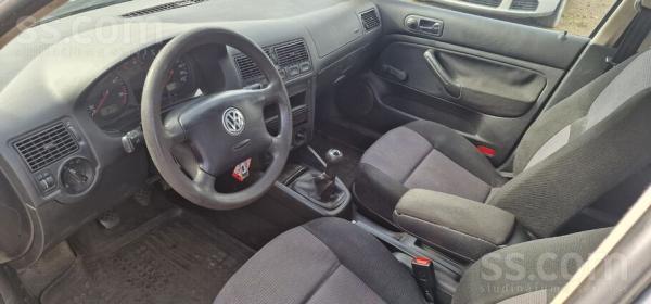 Pelēks Volkswagen golf-iv 2001 Aizkraukle, ar dzinēja tilpumu 1.90 L un nobraukumu 390 tūkst. km par 1100 €, foto 8 vietnē AUTOMOTO.COM.LV