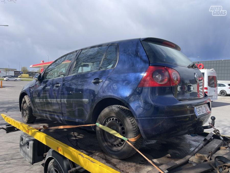 Volkswagen Golf 2004 Kauņa, ar dzinēja tilpumu 1.90 L un nobraukumu 280 tūkst. km par 750 €, foto 5 vietnē AUTOMOTO.COM.LV