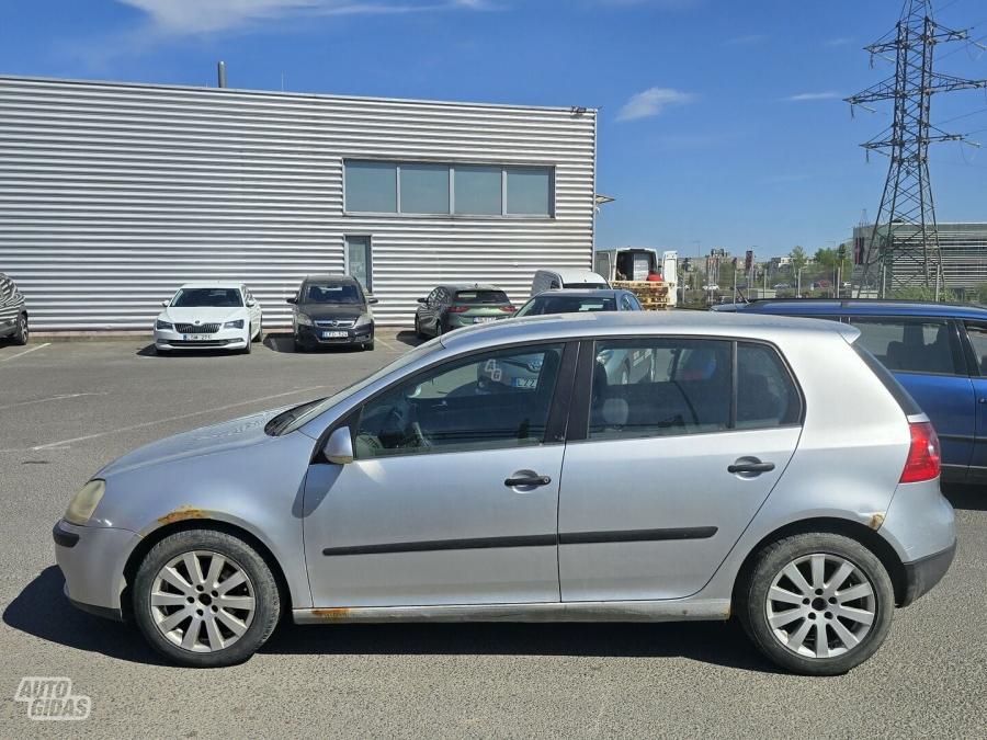 Volkswagen Golf 2004 in Vilnius, with an engine capacity of 1.90 L and mileage of 222 thousand km for 500 €, photo 4 on AUTOMOTO.COM.LV