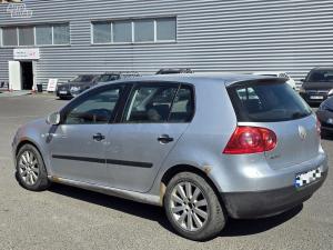 Volkswagen Golf 2004 in Vilnius, with an engine capacity of 1.90 L and mileage of 222 thousand km for 500 €, photo 5 on AUTOMOTO.COM.LV