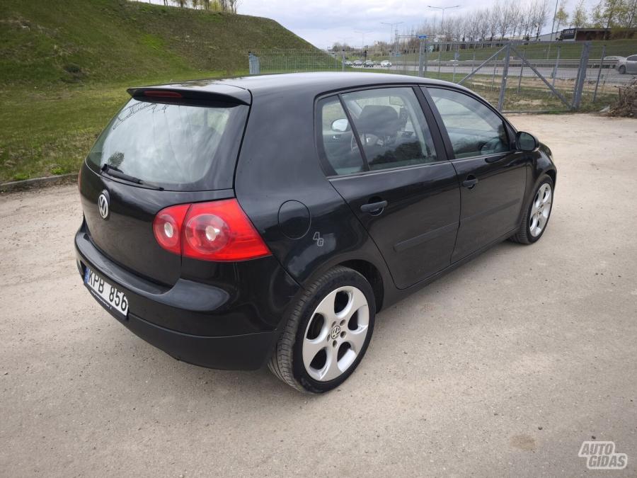 Volkswagen Golf 2005 Viļņa, ar dzinēja tilpumu 1.90 L un nobraukumu 413 tūkst. km par 950 €, foto 6 vietnē AUTOMOTO.COM.LV