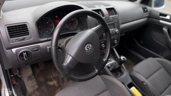 Volkswagen Golf 2005 in Vilnius, with an engine capacity of 2.00 L and mileage of 400 thousand km for 1250 €, photo 5 on AUTOMOTO.COM.LV