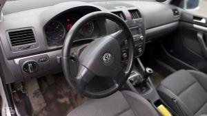 Volkswagen Golf 2005 in Vilnius, with an engine capacity of 2.00 L and mileage of 400 thousand km for 1250 €, photo 6 on AUTOMOTO.COM.LV