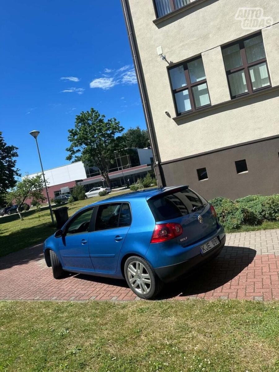 Volkswagen Golf 2005 in Silute, with an engine capacity of 2.00 L and mileage of 400 thousand km for 1999 €, photo 4 on AUTOMOTO.COM.LV