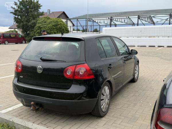Volkswagen Golf 2005 Kauņa, ar dzinēja tilpumu 1.90 L un nobraukumu 321 tūkst. km par 700 €, foto 3 vietnē AUTOMOTO.COM.LV
