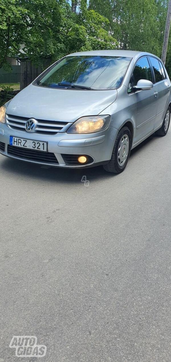Volkswagen Golf 2005 in Siauliai, with an engine capacity of 1.90 L and mileage of 330 thousand km for 930 €, photo 1 on AUTOMOTO.COM.LV