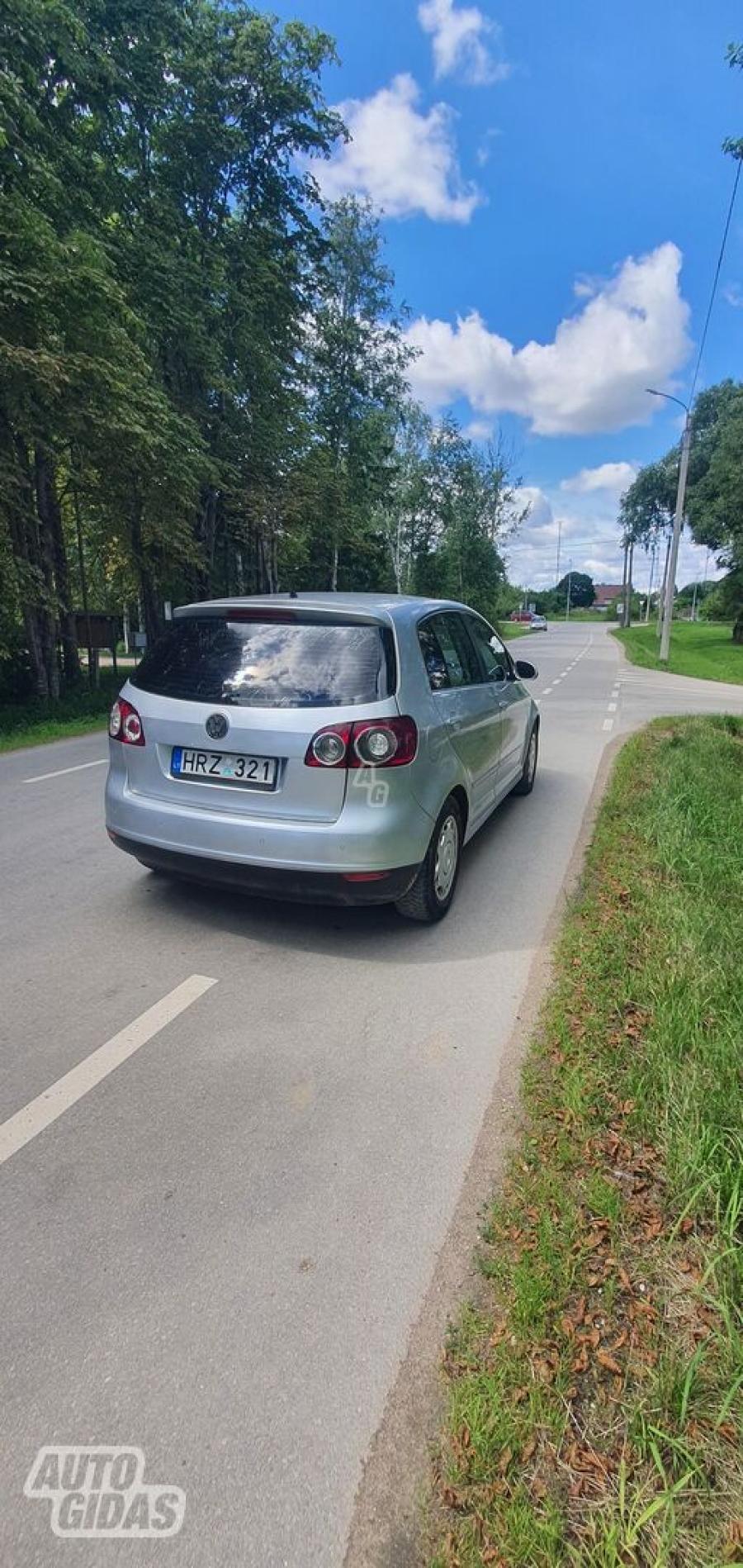 Volkswagen Golf 2005 Šauļi, ar dzinēja tilpumu 1.90 L un nobraukumu 330 tūkst. km par 930 €, foto 5 vietnē AUTOMOTO.COM.LV