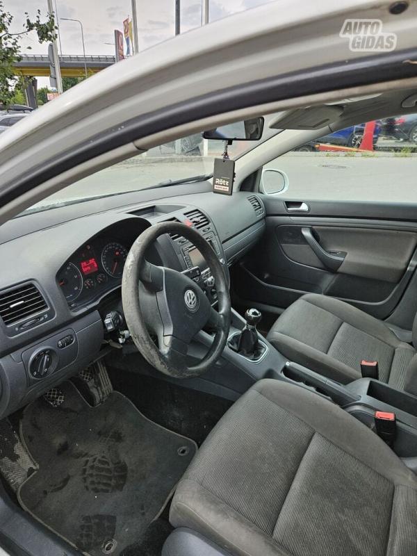 Volkswagen Golf 2007 in Klaipeda, with an engine capacity of 1.90 L and mileage of 263 thousand km for 500 €, photo 6 on AUTOMOTO.COM.LV