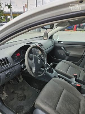 Volkswagen Golf 2007 in Klaipeda, with an engine capacity of 1.90 L and mileage of 263 thousand km for 500 €, photo 7 on AUTOMOTO.COM.LV