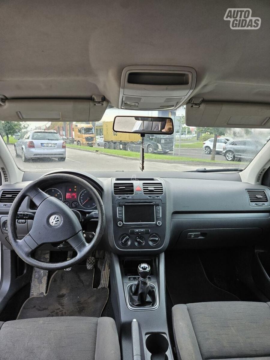 Volkswagen Golf 2007 in Klaipeda, with an engine capacity of 1.90 L and mileage of 263 thousand km for 500 €, photo 8 on AUTOMOTO.COM.LV