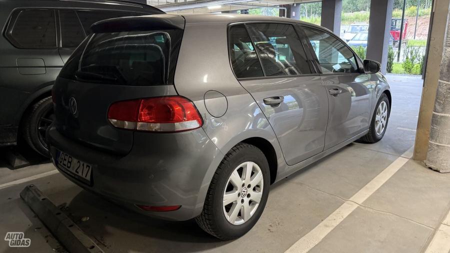 Volkswagen Golf 2010 Viļņa, ar dzinēja tilpumu 1.60 L un nobraukumu 260 tūkst. km par 1900 €, foto 3 vietnē AUTOMOTO.COM.LV