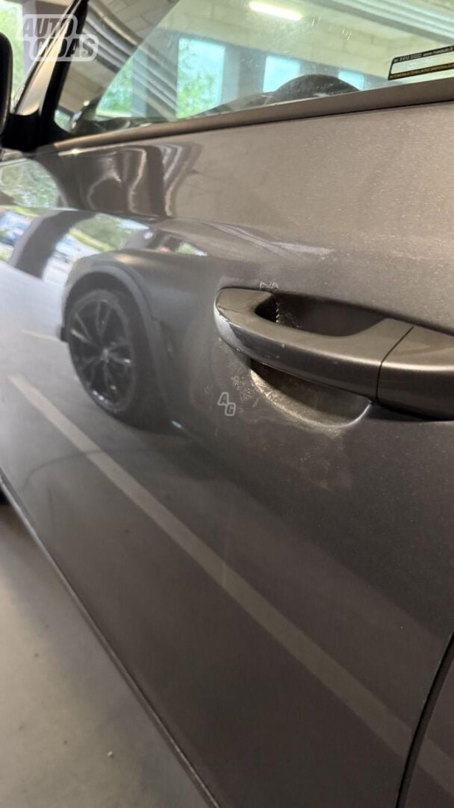 Volkswagen Golf 2010 Viļņa, ar dzinēja tilpumu 1.60 L un nobraukumu 260 tūkst. km par 1900 €, foto 5 vietnē AUTOMOTO.COM.LV