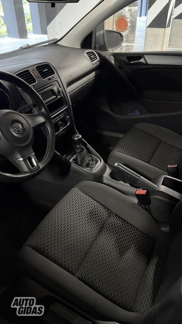 Volkswagen Golf 2010 in Vilnius, with an engine capacity of 1.60 L and mileage of 260 thousand km for 1900 €, photo 6 on AUTOMOTO.COM.LV