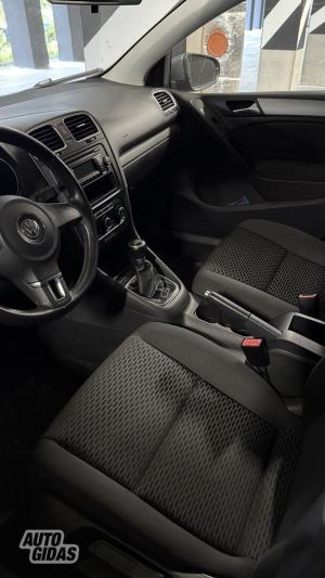 Volkswagen Golf 2010 Viļņa, ar dzinēja tilpumu 1.60 L un nobraukumu 260 tūkst. km par 1900 €, foto 7 vietnē AUTOMOTO.COM.LV