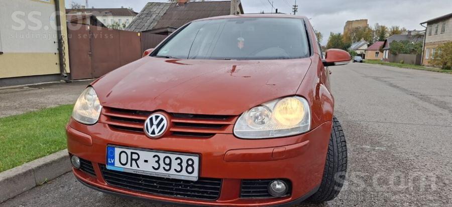 Orange Volkswagen Golf 2006 in Daugavpils, with an engine capacity of 1.90 L and mileage of 257 thousand km for 1550 €, photo 5 on AUTOMOTO.COM.LV