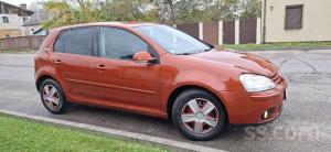 Orange Volkswagen Golf 2006 in Daugavpils, with an engine capacity of 1.90 L and mileage of 257 thousand km for 1550 €, photo 9 on AUTOMOTO.COM.LV