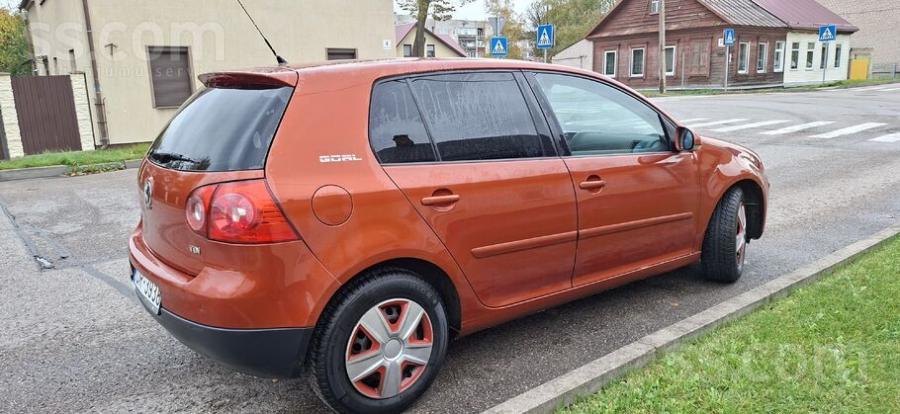 Orange Volkswagen Golf 2006 in Daugavpils, with an engine capacity of 1.90 L and mileage of 257 thousand km for 1550 €, photo 10 on AUTOMOTO.COM.LV