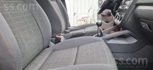 Orange Volkswagen Golf 2006 in Daugavpils, with an engine capacity of 1.90 L and mileage of 257 thousand km for 1550 €, photo 16 on AUTOMOTO.COM.LV