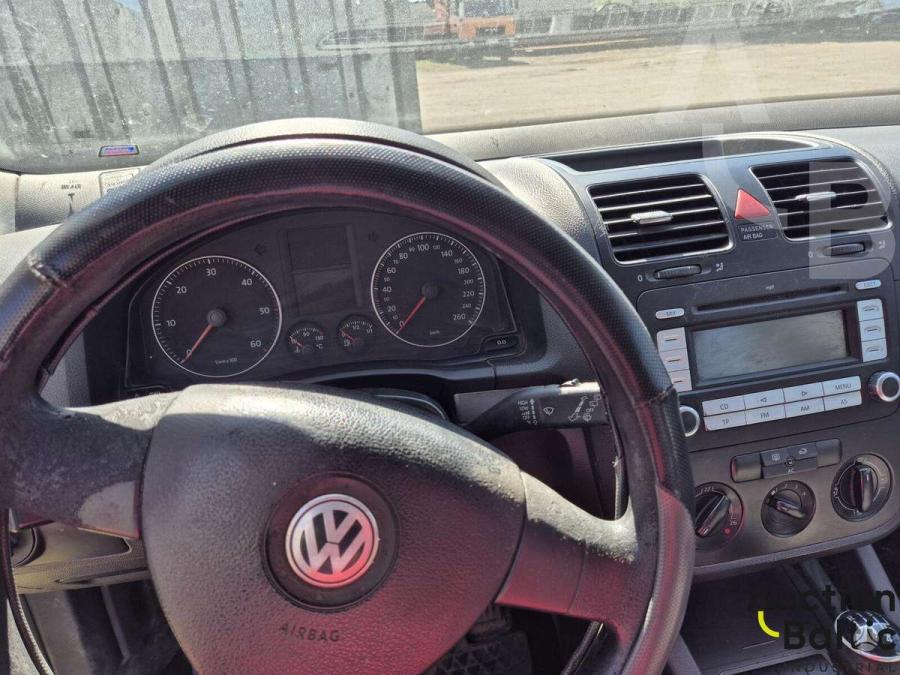 Volkswagen Golf 2008 Panevēža, ar dzinēja tilpumu 1.90 L un nobraukumu 381 tūkst. km par 280 €, foto 4 vietnē AUTOMOTO.COM.LV
