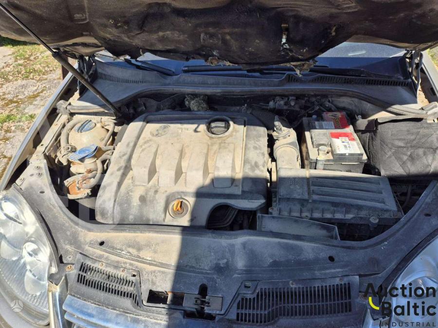 Volkswagen Golf 2008 Panevēža, ar dzinēja tilpumu 1.90 L un nobraukumu 381 tūkst. km par 280 €, foto 5 vietnē AUTOMOTO.COM.LV