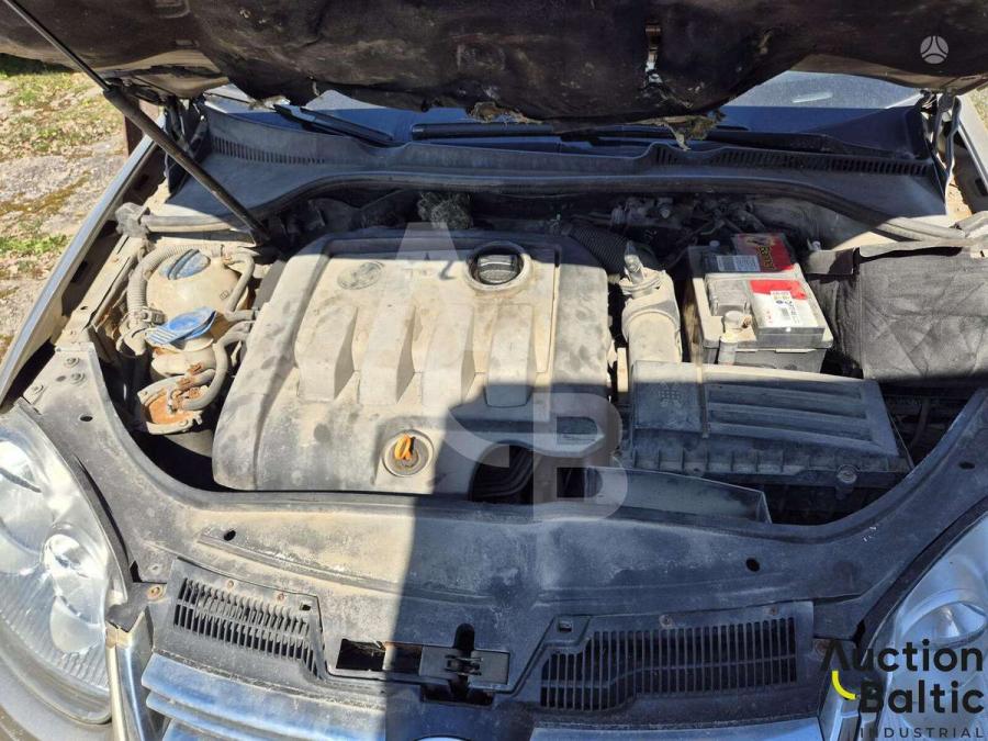 Volkswagen Golf 2008 Panevēža, ar dzinēja tilpumu 1.90 L un nobraukumu 381 tūkst. km par 280 €, foto 6 vietnē AUTOMOTO.COM.LV