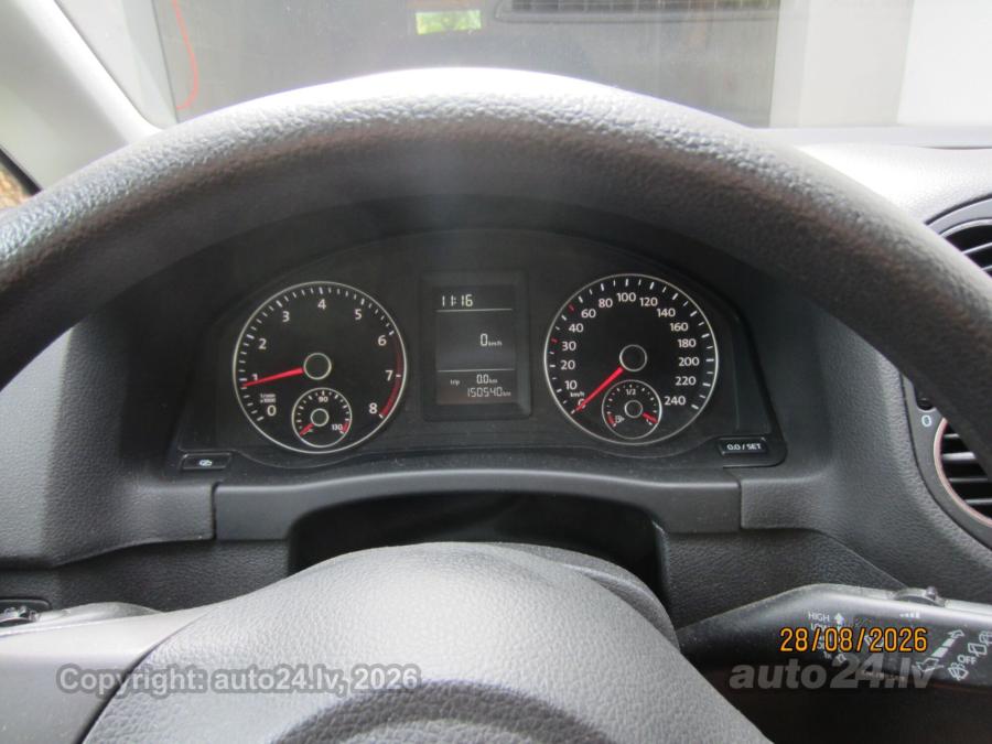 Beige Volkswagen Golf Plus 2011 in Tallinn, with an engine capacity of 1.40 L and mileage of 151 thousand km for 4850 €, photo 7 on AUTOMOTO.COM.LV