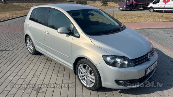 Smilšu krāsa Volkswagen Golf Plus 2012 Tallina, ar dzinēja tilpumu 1.40 L un nobraukumu 276 tūkst. km par 4300 €, foto 1 vietnē AUTOMOTO.COM.LV