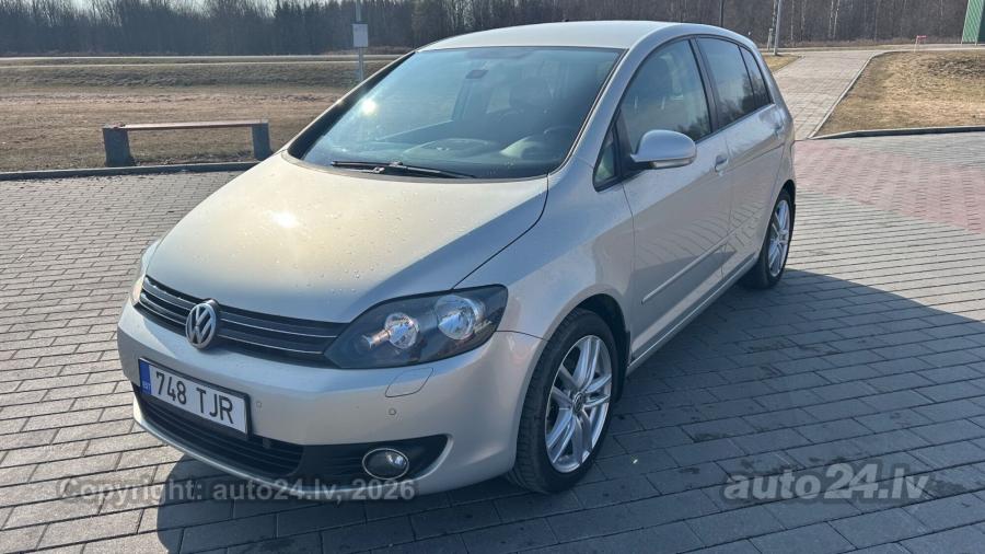 Smilšu krāsa Volkswagen Golf Plus 2012 Tallina, ar dzinēja tilpumu 1.40 L un nobraukumu 276 tūkst. km par 4300 €, foto 3 vietnē AUTOMOTO.COM.LV