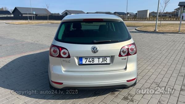 Smilšu krāsa Volkswagen Golf Plus 2012 Tallina, ar dzinēja tilpumu 1.40 L un nobraukumu 276 tūkst. km par 4300 €, foto 5 vietnē AUTOMOTO.COM.LV