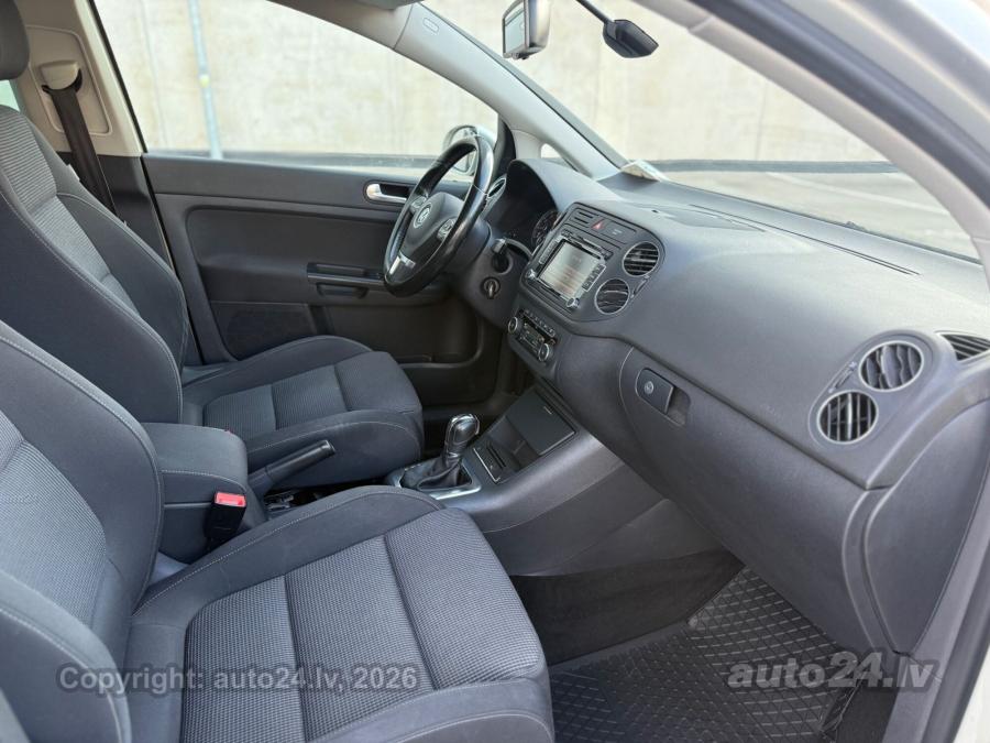 Beige Volkswagen Golf Plus 2012 in Tartu, with an engine capacity of 1.40 L and mileage of 165 thousand km for 6590 €, photo 10 on AUTOMOTO.COM.LV