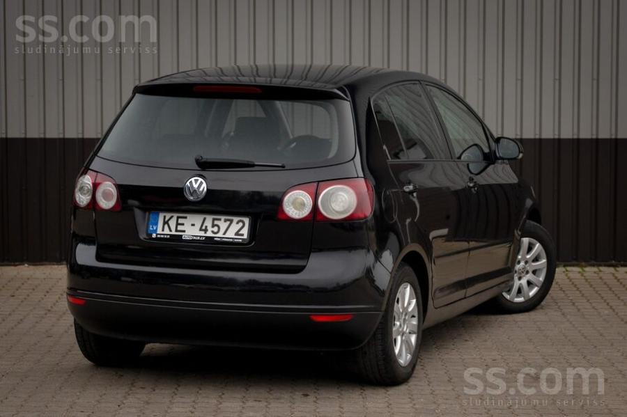 Black Volkswagen Golf Plus 2005 in Talsi, with an engine capacity of 1.60 L and mileage of 197 thousand km for 2990 €, photo 7 on AUTOMOTO.COM.LV