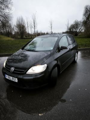 Black Volkswagen Golf Plus 2005 in Panevezys, with an engine capacity of 1.40 L and mileage of 280 thousand km for 850 €, photo  on AUTOMOTO.COM.LV