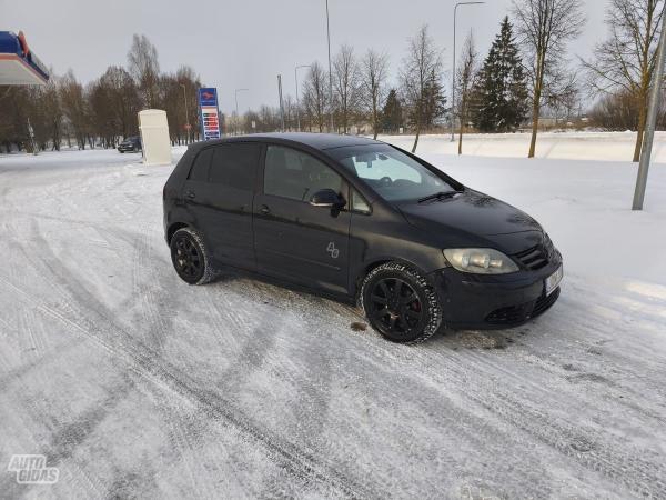 Black Volkswagen Golf Plus 2005 in Pakruojis, with an engine capacity of 1.90 L and mileage of 344 thousand km for 1250 €, photo 1 on AUTOMOTO.COM.LV