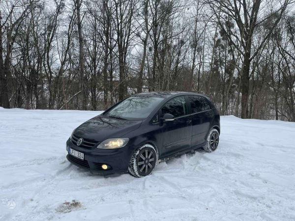 Black Volkswagen Golf Plus 2005 in Kaunas, with an engine capacity of 0.00 L and mileage of 300 thousand km for 1300 €, photo 1 on AUTOMOTO.COM.LV
