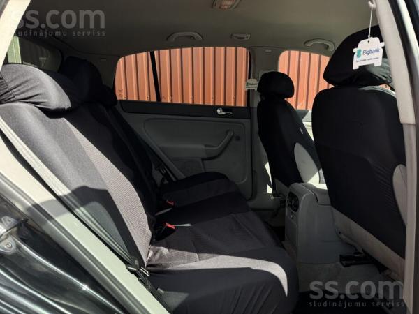 Black Volkswagen Golf Plus 2005 in Liepaja, with an engine capacity of 1.90 L and mileage of 283 thousand km for 1850 €, photo 5 on AUTOMOTO.COM.LV