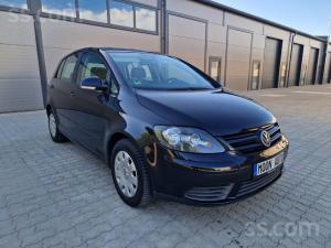 Melns Volkswagen Golf Plus 2005 Liepāja, ar dzinēja tilpumu 1.60 L un nobraukumu 117 tūkst. km par 3790 €, foto 4 vietnē AUTOMOTO.COM.LV