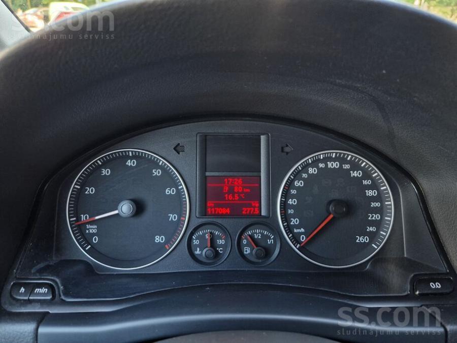 Melns Volkswagen Golf Plus 2005 Liepāja, ar dzinēja tilpumu 1.60 L un nobraukumu 117 tūkst. km par 3790 €, foto 12 vietnē AUTOMOTO.COM.LV