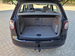 Melns Volkswagen Golf Plus 2005 Liepāja, ar dzinēja tilpumu 1.60 L un nobraukumu 117 tūkst. km par 3790 €, foto 20 vietnē AUTOMOTO.COM.LV