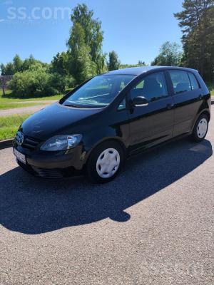 Melns Volkswagen Golf Plus 2005 Ventspils, ar dzinēja tilpumu 2.00 L un nobraukumu 351 tūkst. km par 1900 €, foto  vietnē AUTOMOTO.COM.LV