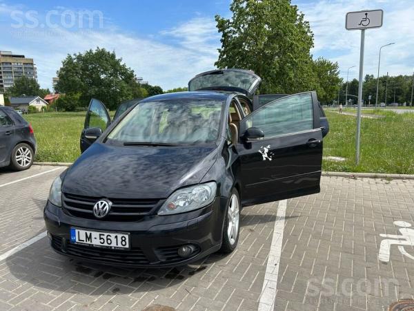 Melns Volkswagen Golf Plus 2005 Rīga, ar dzinēja tilpumu 2.00 L un nobraukumu 288 tūkst. km par 2499 €, foto 2 vietnē AUTOMOTO.COM.LV