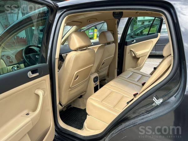 Melns Volkswagen Golf Plus 2005 Rīga, ar dzinēja tilpumu 2.00 L un nobraukumu 288 tūkst. km par 2499 €, foto 6 vietnē AUTOMOTO.COM.LV