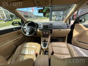 Black Volkswagen Golf Plus 2005 in Riga, with an engine capacity of 2.00 L and mileage of 288 thousand km for 2499 €, photo 8 on AUTOMOTO.COM.LV
