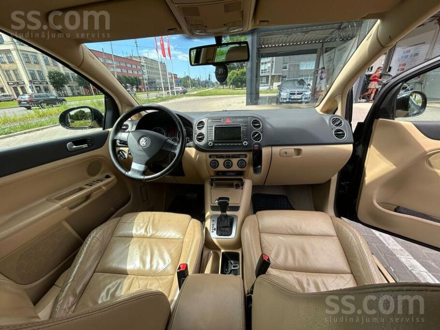 Black Volkswagen Golf Plus 2005 in Riga, with an engine capacity of 2.00 L and mileage of 288 thousand km for 2499 €, photo 8 on AUTOMOTO.COM.LV