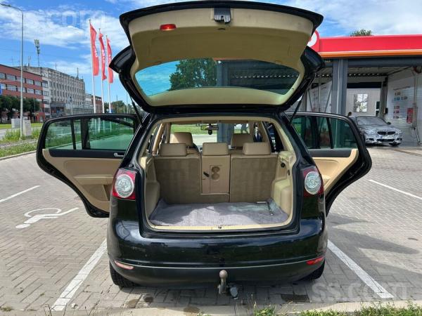 Melns Volkswagen Golf Plus 2005 Rīga, ar dzinēja tilpumu 2.00 L un nobraukumu 288 tūkst. km par 2499 €, foto 9 vietnē AUTOMOTO.COM.LV