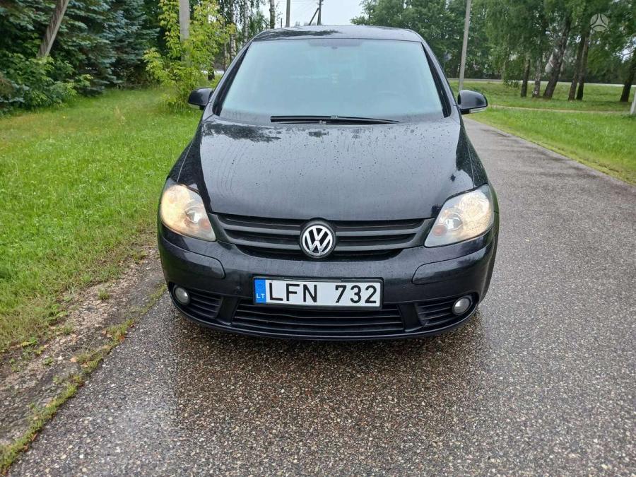 Melns Volkswagen Golf Plus 2005 Utena, ar dzinēja tilpumu 1.97 L un nobraukumu 318 tūkst. km par 2200 €, foto 12 vietnē AUTOMOTO.COM.LV