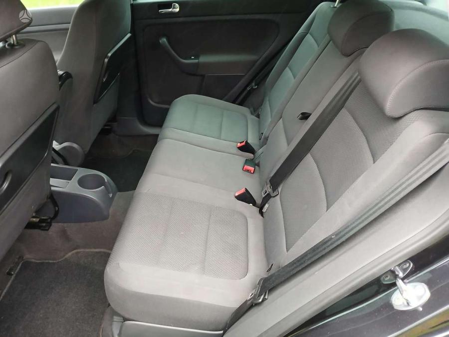 Melns Volkswagen Golf Plus 2005 Utena, ar dzinēja tilpumu 1.97 L un nobraukumu 318 tūkst. km par 2200 €, foto 15 vietnē AUTOMOTO.COM.LV